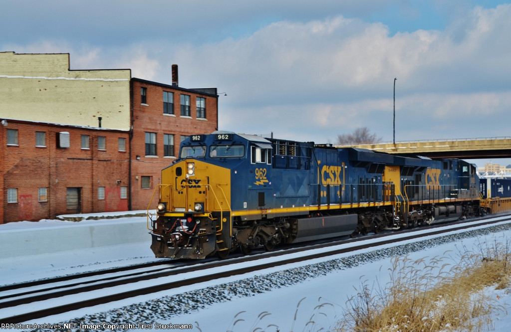 CSX 962